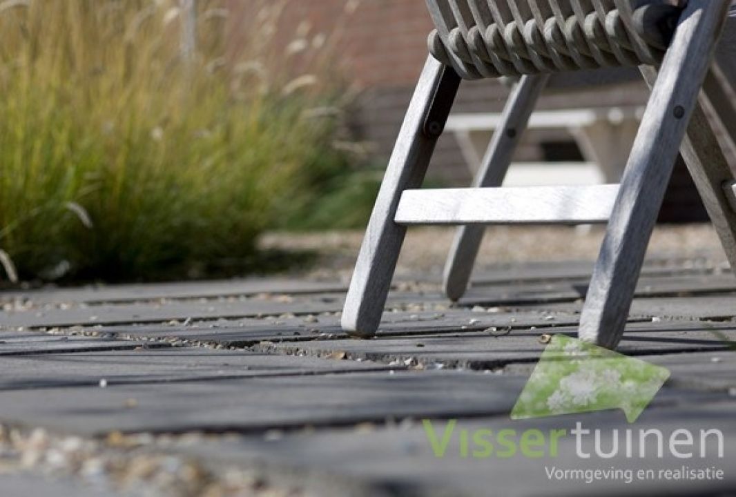 Natuurlijke tuin met vijver, groene berging | De Tuinen van Appeltern