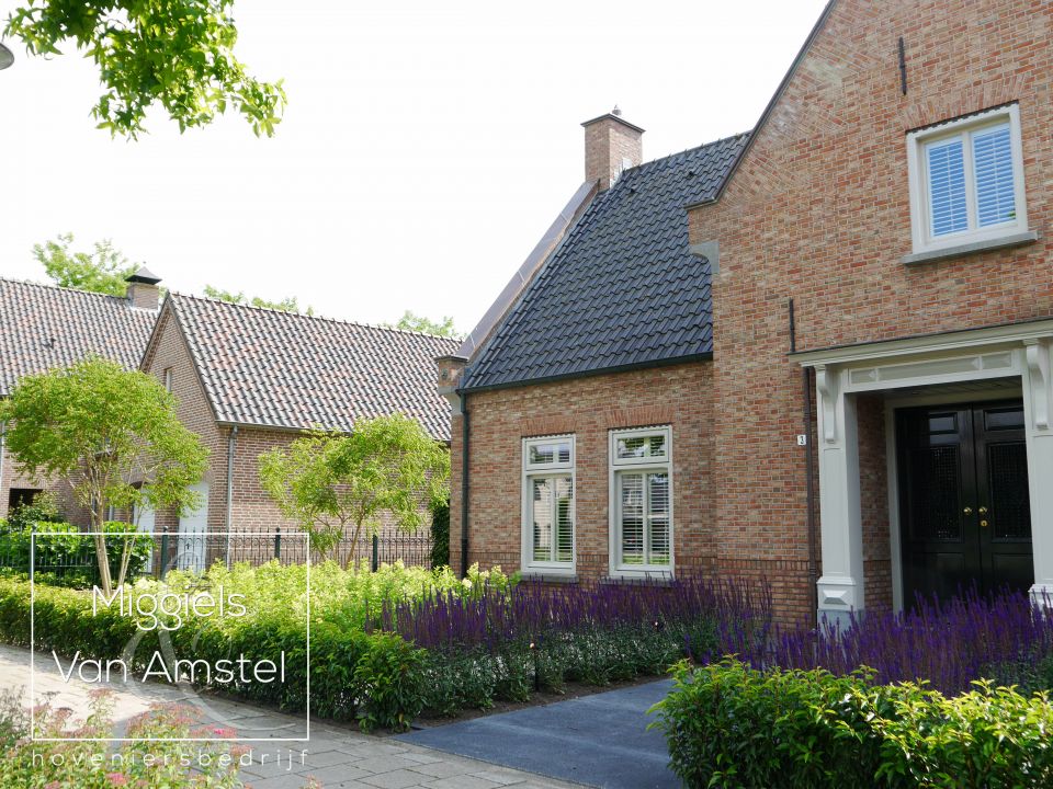 Strakke voortuin | De Tuinen van Appeltern