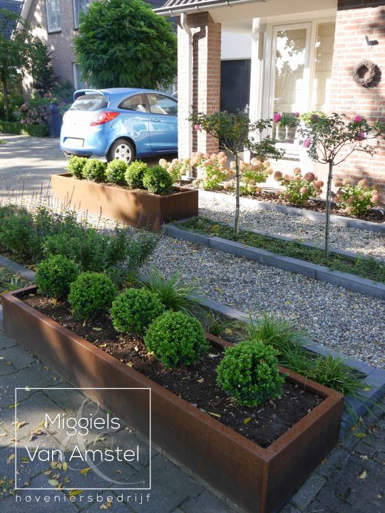 Stijlvolle kleine voortuin | De Tuinen van Appeltern