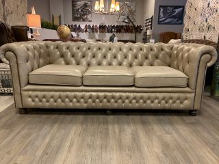 Nieuwe en Tweedehandse Chesterfield banken | Chesterfield