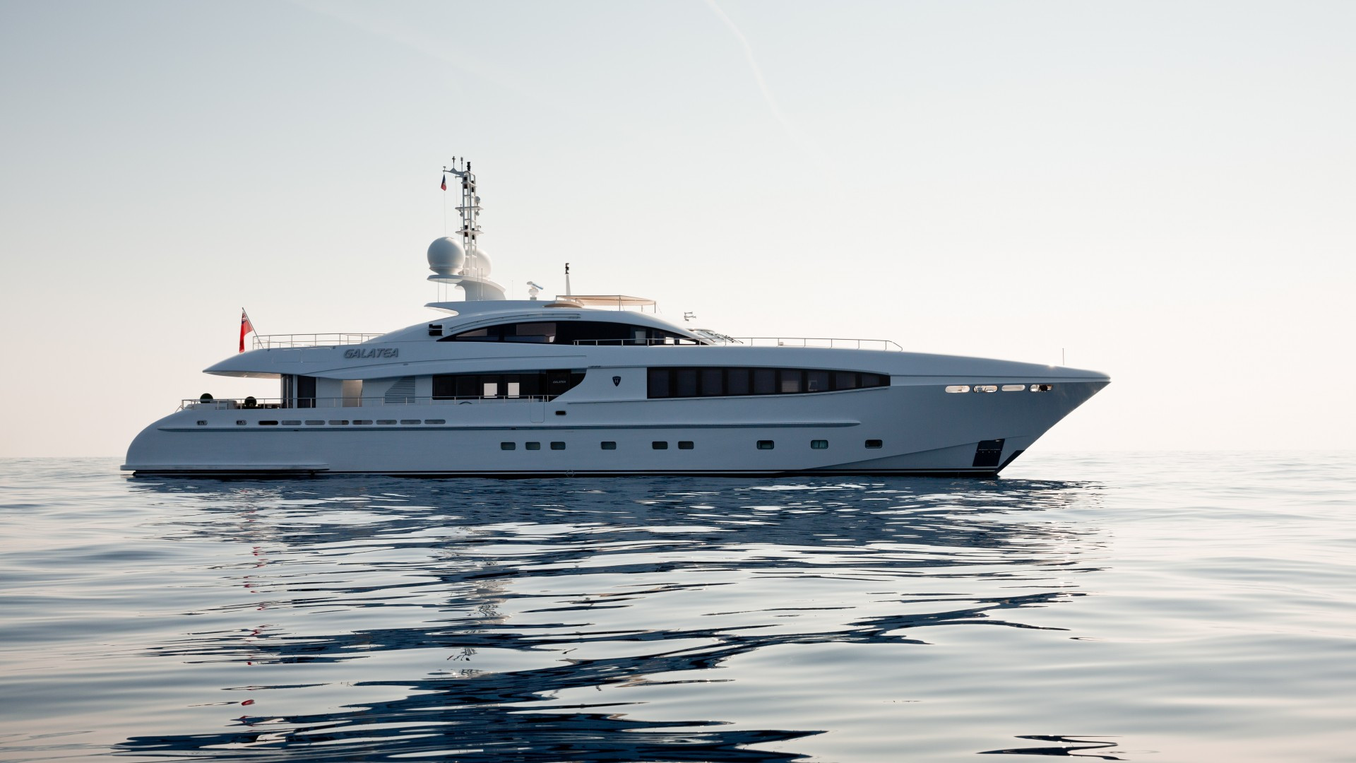 40 MTR CUSTOM SEMI-DISPLACEMENT | Omega Architects